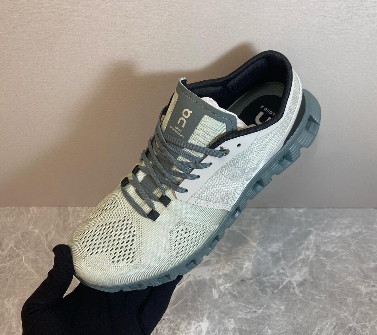On Running Cloud X Shift – Glacier Grey Olive